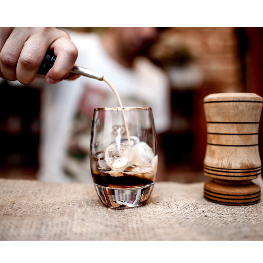 STRAIGHT SPEEDY METAL POURER - Core Catering