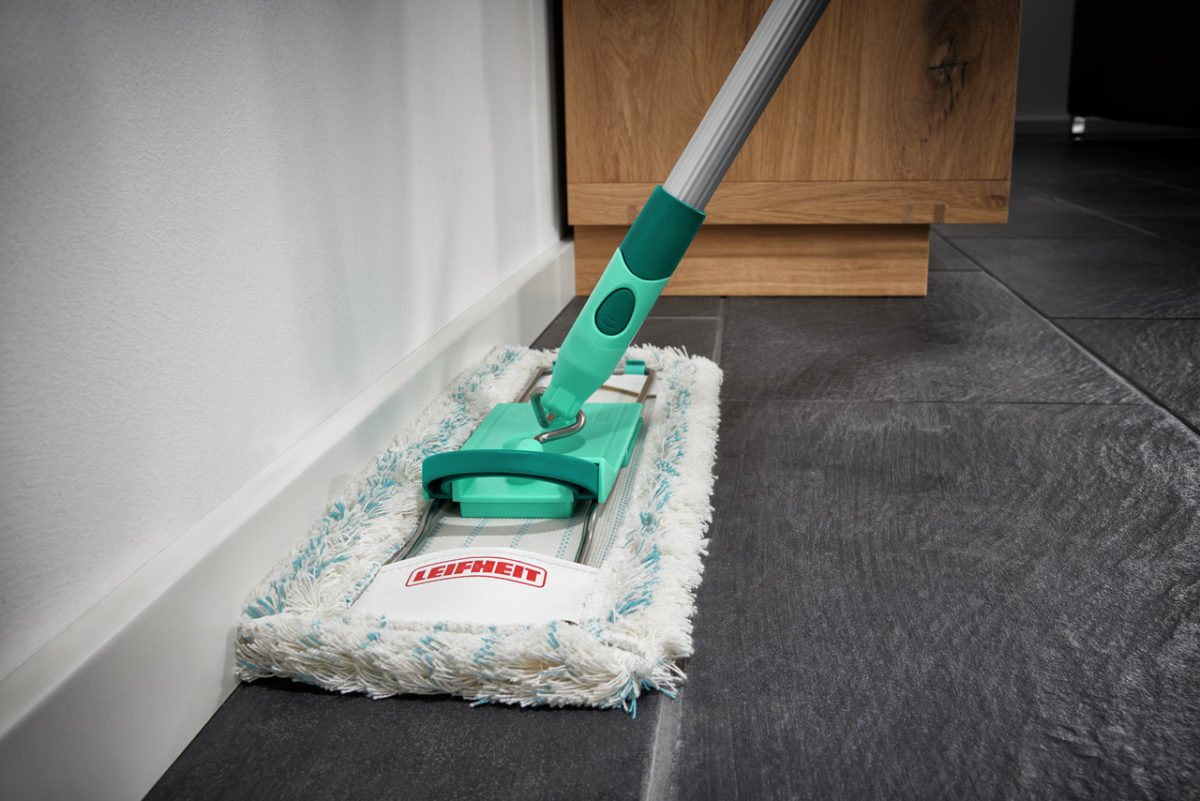 PROFI XL FLOOR SWEEPER WITH HANDLE By Leifheit - Core Catering