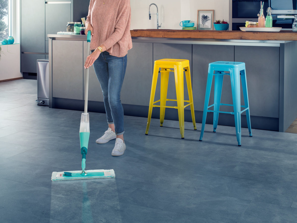 EASY SPRAY COMFORT SPRAY MOP XL By Leifheit - Core Catering